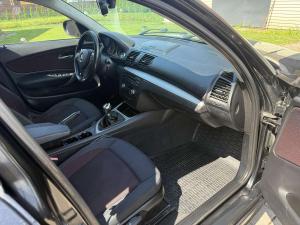 Melns BMW 118 2009 Kauņa, ar dzinēja tilpumu 2.00 L un nobraukumu 280 tūkst. km par 2750 €, foto 10 vietnē AUTOMOTO.COM.LV