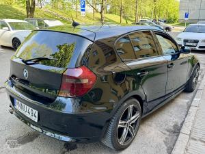 Melns BMW 118 2009 Viļņa, ar dzinēja tilpumu 2.00 L un nobraukumu 298 tūkst. km par 3650 €, foto 9 vietnē AUTOMOTO.COM.LV