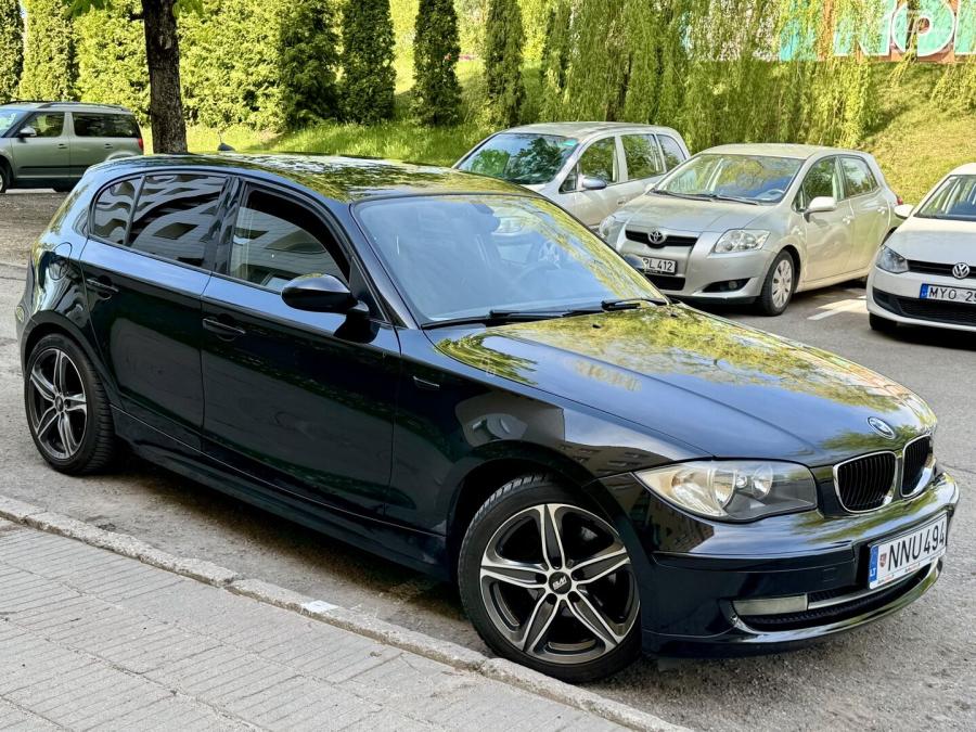 Melns BMW 118 2009 Viļņa, ar dzinēja tilpumu 2.00 L un nobraukumu 298 tūkst. km par 3650 €, foto 15 vietnē AUTOMOTO.COM.LV