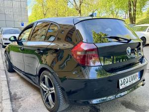 Melns BMW 118 2009 Viļņa, ar dzinēja tilpumu 2.00 L un nobraukumu 298 tūkst. km par 3650 €, foto 16 vietnē AUTOMOTO.COM.LV
