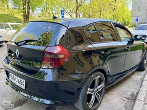Melns BMW 118 2009 Viļņa, ar dzinēja tilpumu 2.00 L un nobraukumu 298 tūkst. km par 3650 €, foto 18 vietnē AUTOMOTO.COM.LV