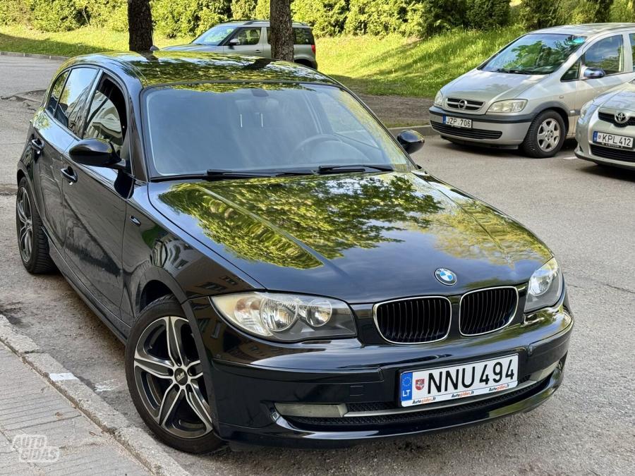Melns BMW 118 2009 Viļņa, ar dzinēja tilpumu 2.00 L un nobraukumu 298 tūkst. km par 3650 €, foto 19 vietnē AUTOMOTO.COM.LV
