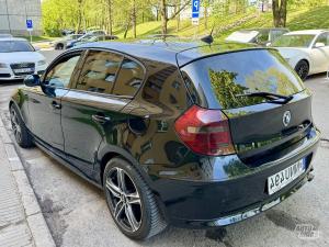 Melns BMW 118 2009 Viļņa, ar dzinēja tilpumu 2.00 L un nobraukumu 298 tūkst. km par 3650 €, foto 28 vietnē AUTOMOTO.COM.LV