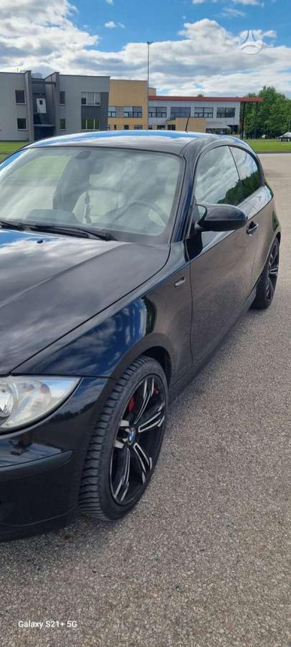 Melns BMW 118 2009 Kauņa, ar dzinēja tilpumu 2.00 L un nobraukumu 359 tūkst. km par 2960 €, foto 9 vietnē AUTOMOTO.COM.LV