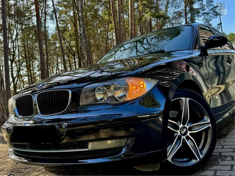 Melns BMW 118 2009 Viļņa, ar dzinēja tilpumu 2.00 L un nobraukumu 298 tūkst. km par 2899 €, foto 4 vietnē AUTOMOTO.COM.LV