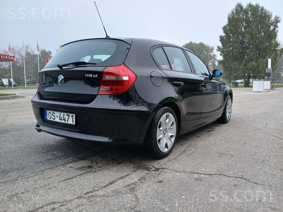 Black BMW 118 2009 in Riga, with an engine capacity of 2.00 L and mileage of 0 thousand km for 5350 €, photo 7 on AUTOMOTO.COM.LV