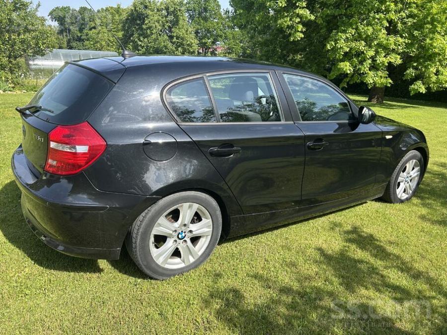 Melns BMW 118 2010 Cēsis, ar dzinēja tilpumu 2.00 L un nobraukumu 313 tūkst. km par 4200 €, foto 2 vietnē AUTOMOTO.COM.LV