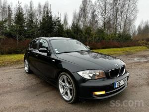 Black BMW 118 2010 in Riga, with an engine capacity of 2.00 L and mileage of 342 thousand km for 3550 €, photo 2 on AUTOMOTO.COM.LV