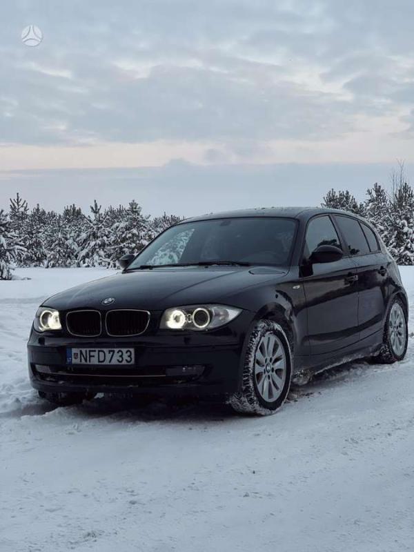 Melns BMW 118 2010 Viļņa, ar dzinēja tilpumu 1.83 L un nobraukumu 243 tūkst. km par 3600 €, foto 1 vietnē AUTOMOTO.COM.LV
