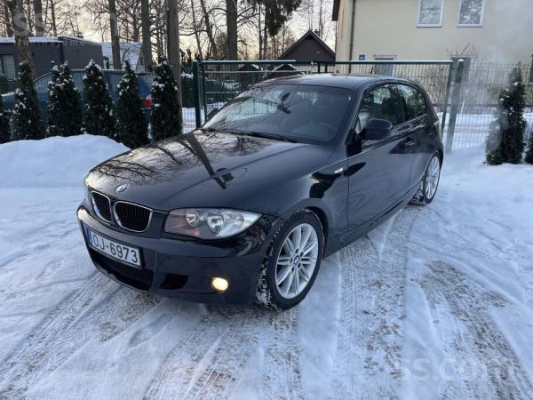 Black BMW 118 2010 in Riga, with an engine capacity of 2.00 L and mileage of 0 thousand km for 4850 €, photo 4 on AUTOMOTO.COM.LV