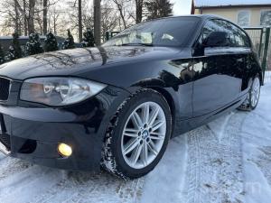 Black BMW 118 2010 in Riga, with an engine capacity of 2.00 L and mileage of 0 thousand km for 4250 €, photo 5 on AUTOMOTO.COM.LV