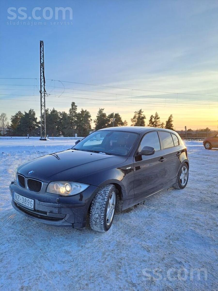 Melns BMW 118 2010 Saldus, ar dzinēja tilpumu 2.00 L un nobraukumu 321 tūkst. km par 4500 €, foto 9 vietnē AUTOMOTO.COM.LV