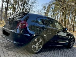 Black BMW 118 2010 in Alytus, with an engine capacity of 2.00 L and mileage of 282 thousand km for 4450 €, photo 28 on AUTOMOTO.COM.LV