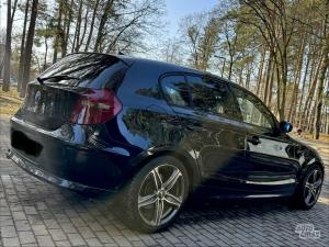Black BMW 118 2010 in Alytus, with an engine capacity of 2.00 L and mileage of 281 thousand km for 4250 €, photo 28 on AUTOMOTO.COM.LV
