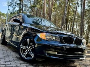 Melns BMW 118 2010 Alīta, ar dzinēja tilpumu 2.00 L un nobraukumu 281 tūkst. km par 4450 €, foto 7 vietnē AUTOMOTO.COM.LV