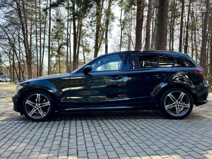 Melns BMW 118 2010 Alīta, ar dzinēja tilpumu 2.00 L un nobraukumu 281 tūkst. km par 4450 €, foto 28 vietnē AUTOMOTO.COM.LV