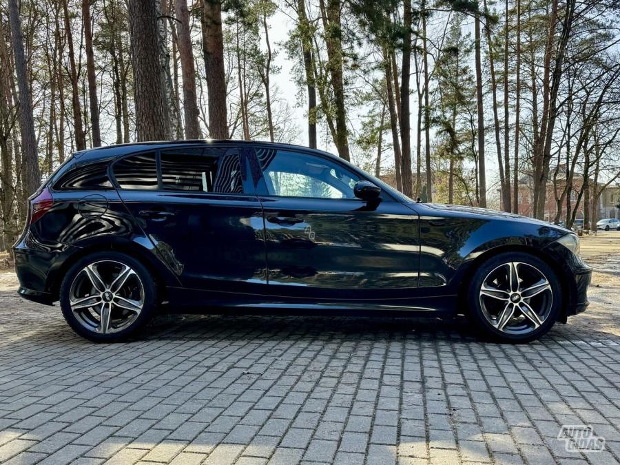 Melns BMW 118 2010 Alīta, ar dzinēja tilpumu 2.00 L un nobraukumu 281 tūkst. km par 4450 €, foto 30 vietnē AUTOMOTO.COM.LV