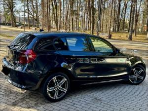 Melns BMW 118 2010 Alīta, ar dzinēja tilpumu 2.00 L un nobraukumu 281 tūkst. km par 4450 €, foto 32 vietnē AUTOMOTO.COM.LV