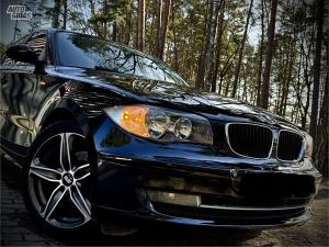 Melns BMW 118 2010 Alīta, ar dzinēja tilpumu 2.00 L un nobraukumu 298 tūkst. km par 3799 €, foto  vietnē AUTOMOTO.COM.LV