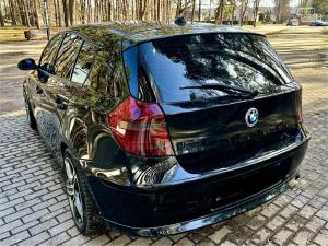Черный БМВ 118 2010 в Алитус, объемом двигателя 2.00 л и пробегом 298 тыс. км за 3799 €, фото 26 на AUTOMOTO.COM.LV