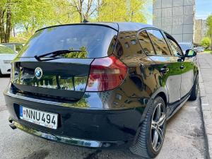 Black BMW 118 2010 in Alytus, with an engine capacity of 2.00 L and mileage of 302 thousand km for 3699 €, photo 16 on AUTOMOTO.COM.LV