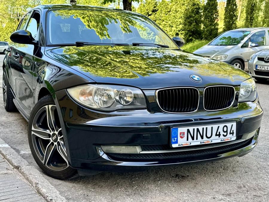 Melns BMW 118 2010 Alīta, ar dzinēja tilpumu 2.00 L un nobraukumu 301 tūkst. km par 3399 €, foto 3 vietnē AUTOMOTO.COM.LV