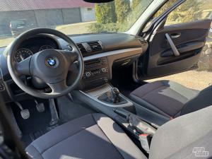 Melns BMW 118 2010 Alīta, ar dzinēja tilpumu 2.00 L un nobraukumu 301 tūkst. km par 3399 €, foto 32 vietnē AUTOMOTO.COM.LV