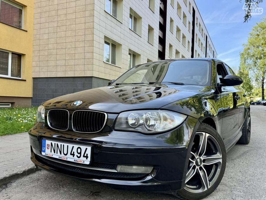 Black BMW 118 2010 in Vilnius, with an engine capacity of 2.00 L and mileage of 299 thousand km for 3499 €, photo 30 on AUTOMOTO.COM.LV