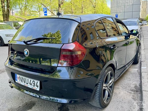 Black BMW 118 2010 in Vilnius, with an engine capacity of 2.00 L and mileage of 298 thousand km for 3850 €, photo 9 on AUTOMOTO.COM.LV