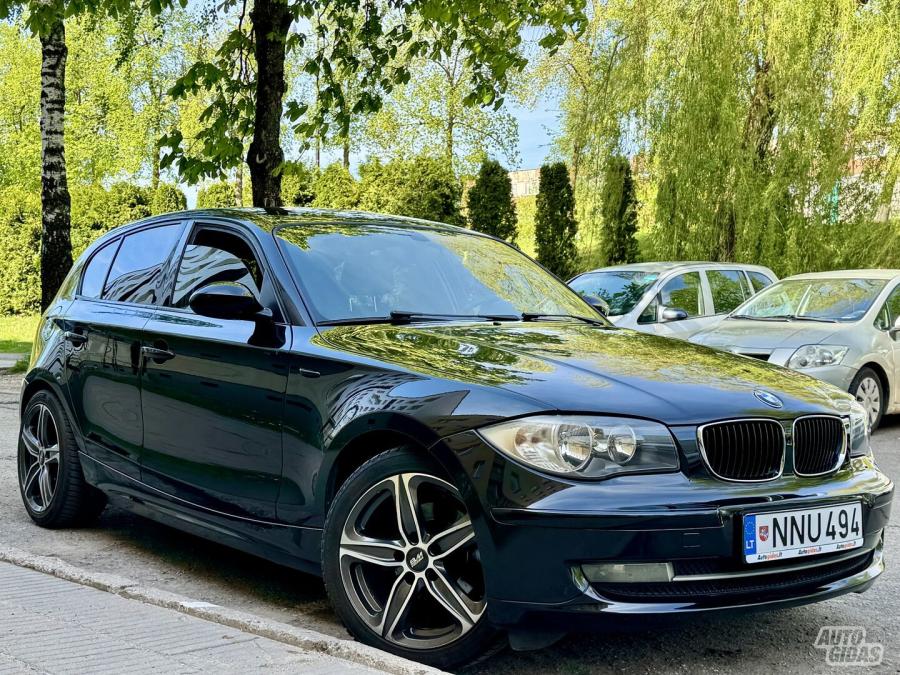 Black BMW 118 2010 in Vilnius, with an engine capacity of 2.00 L and mileage of 298 thousand km for 3850 €, photo 16 on AUTOMOTO.COM.LV