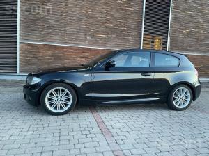 Black BMW 118 2010 in Riga, with an engine capacity of 2.00 L and mileage of 0 thousand km for 3700 €, photo 4 on AUTOMOTO.COM.LV
