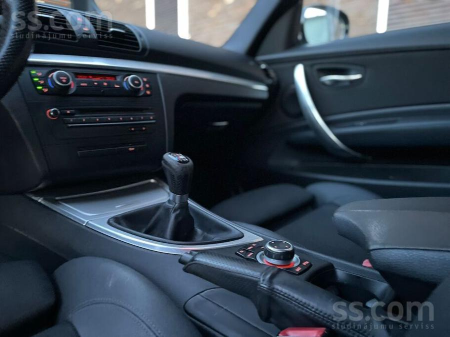 Black BMW 118 2010 in Riga, with an engine capacity of 2.00 L and mileage of 0 thousand km for 3700 €, photo 8 on AUTOMOTO.COM.LV