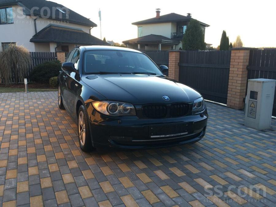 Black BMW 118 2010 in Riga, with an engine capacity of 2.00 L and mileage of 0 thousand km for 2800 €, photo 3 on AUTOMOTO.COM.LV