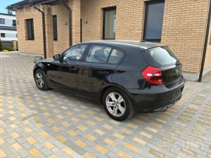 Black BMW 118 2010 in Riga, with an engine capacity of 2.00 L and mileage of 0 thousand km for 2800 €, photo 9 on AUTOMOTO.COM.LV