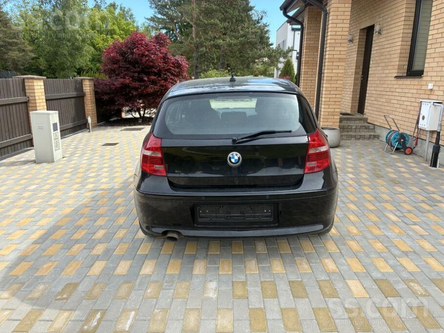 Black BMW 118 2010 in Riga, with an engine capacity of 2.00 L and mileage of 0 thousand km for 2800 €, photo 11 on AUTOMOTO.COM.LV