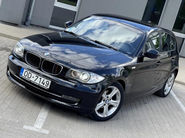 Black BMW 118 2010 in Riga, with an engine capacity of 2.00 L and mileage of 286 thousand km for 5650 €, photo 1 on AUTOMOTO.COM.LV