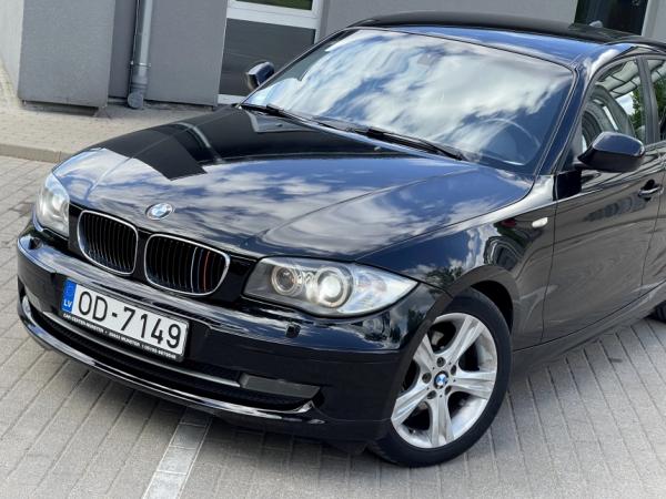 Black BMW 118 2010 in Riga, with an engine capacity of 2.00 L and mileage of 286 thousand km for 5650 €, photo 2 on AUTOMOTO.COM.LV