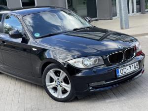 Black BMW 118 2010 in Riga, with an engine capacity of 2.00 L and mileage of 286 thousand km for 5650 €, photo 17 on AUTOMOTO.COM.LV
