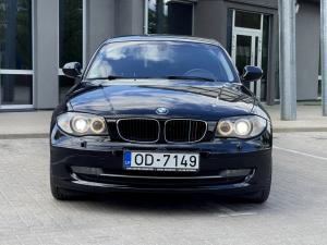 Black BMW 118 2010 in Riga, with an engine capacity of 2.00 L and mileage of 286 thousand km for 5650 €, photo 25 on AUTOMOTO.COM.LV