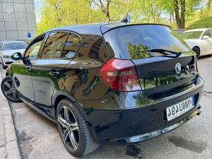 Черный БМВ 118 2010 в Вильнюс, объемом двигателя 2.00 л и пробегом 298 тыс. км за 3950 €, фото 25 на AUTOMOTO.COM.LV