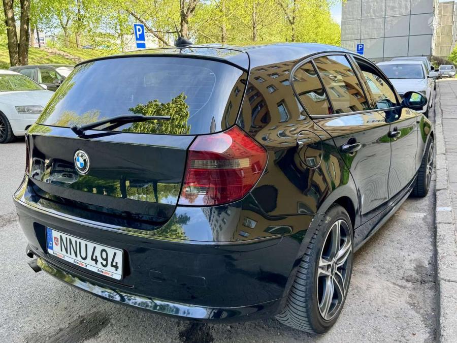 Черный БМВ 118 2010 в Вильнюс, объемом двигателя 2.00 л и пробегом 298 тыс. км за 3950 €, фото 35 на AUTOMOTO.COM.LV