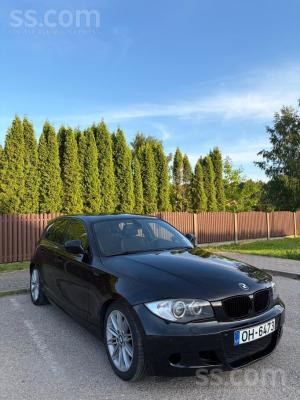Black BMW 118 2010 in Riga, with an engine capacity of 2.00 L and mileage of 299 thousand km for 5000 €, photo  on AUTOMOTO.COM.LV