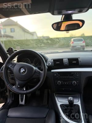 Melns BMW 118 2010 Rīga, ar dzinēja tilpumu 2.00 L un nobraukumu 299 tūkst. km par 5000 €, foto 5 vietnē AUTOMOTO.COM.LV