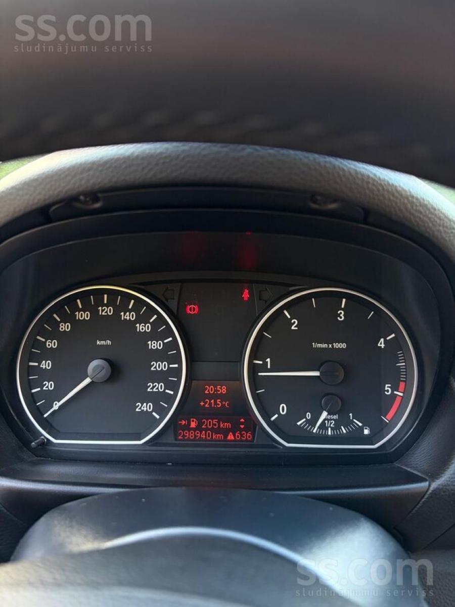 Melns BMW 118 2010 Rīga, ar dzinēja tilpumu 2.00 L un nobraukumu 299 tūkst. km par 5000 €, foto 9 vietnē AUTOMOTO.COM.LV