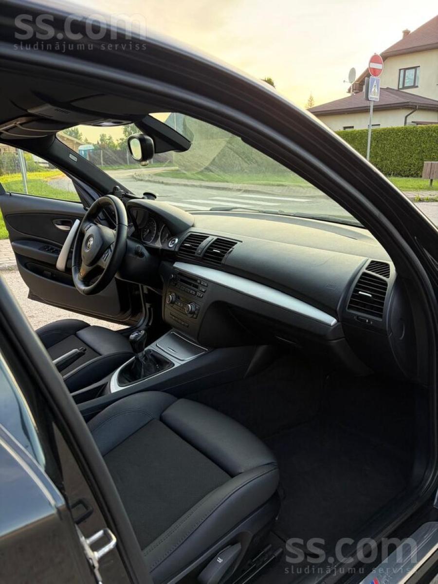 Melns BMW 118 2010 Rīga, ar dzinēja tilpumu 2.00 L un nobraukumu 299 tūkst. km par 5000 €, foto 13 vietnē AUTOMOTO.COM.LV