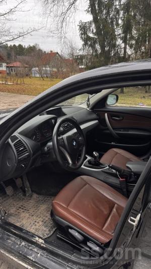 Melns BMW 118 2010 Saldus, ar dzinēja tilpumu 2.00 L un nobraukumu 310 tūkst. km par 3600 €, foto 5 vietnē AUTOMOTO.COM.LV