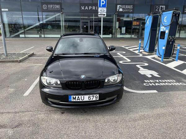 Melns BMW 118 2010 Viļņa, ar dzinēja tilpumu 2.00 L un nobraukumu 314 tūkst. km par 3400 €, foto 2 vietnē AUTOMOTO.COM.LV