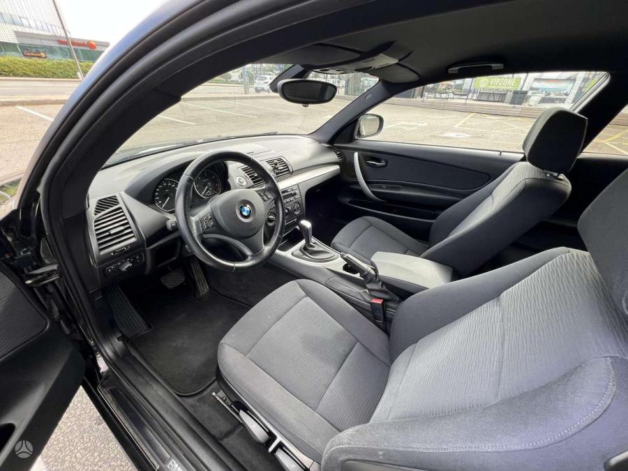 Melns BMW 118 2010 Viļņa, ar dzinēja tilpumu 2.00 L un nobraukumu 314 tūkst. km par 3400 €, foto 8 vietnē AUTOMOTO.COM.LV