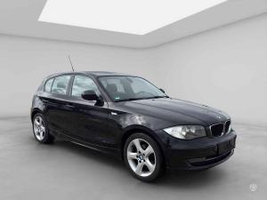 Black BMW 118 2010 in Kaunas, with an engine capacity of 2.00 L and mileage of 244 thousand km for 4490 €, photo 9 on AUTOMOTO.COM.LV