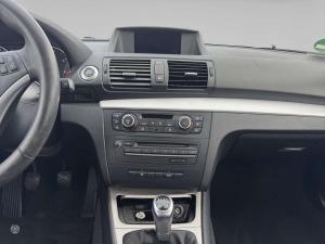 Black BMW 118 2010 in Kaunas, with an engine capacity of 2.00 L and mileage of 244 thousand km for 4490 €, photo 15 on AUTOMOTO.COM.LV
